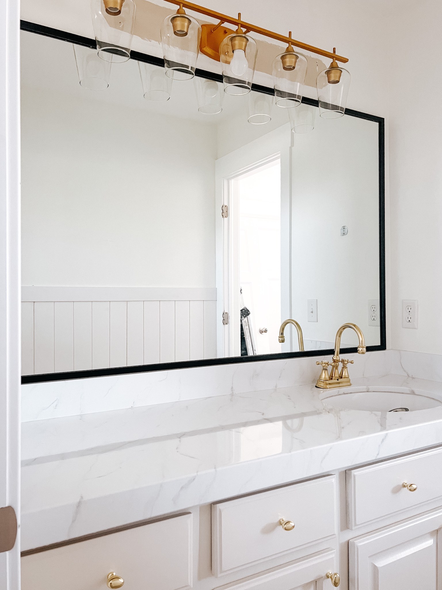 How I Upgraded My Builder Grade Mirror for Less than $40 – With Love ...